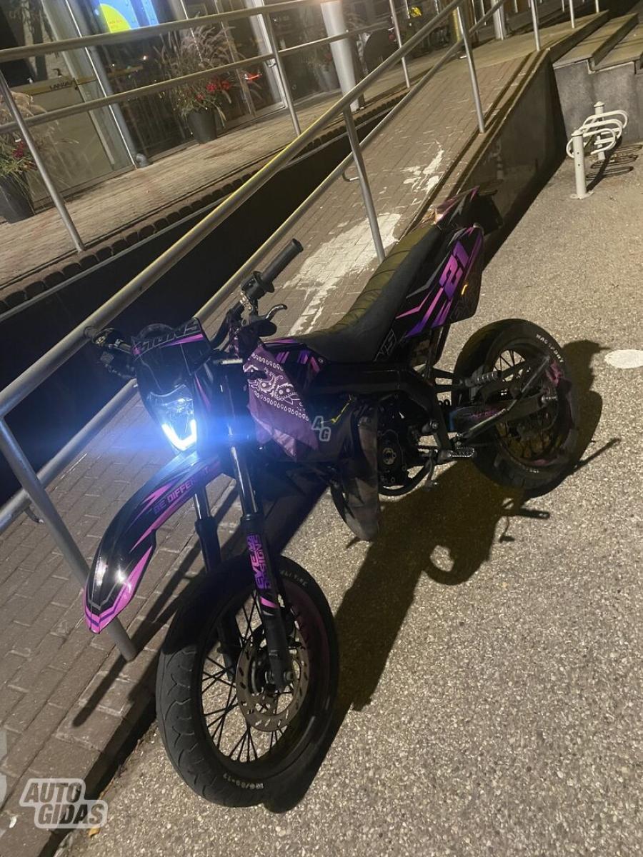 Violets Gilera SMT 2008 Alīta, ar dzinēja tilpumu 0.05 L un nobraukumu 10 tūkst. km par 1850 €, foto 5 vietnē AUTOMOTO.COM.LV