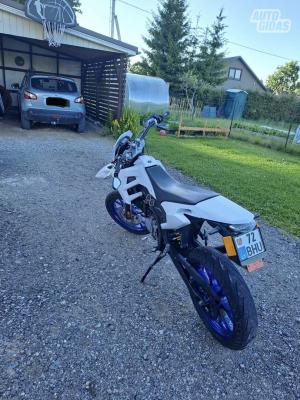 White Gilera SMT 2020 in Kelme, with an engine capacity of 0.05 L and mileage of 10 thousand km for 1800 €, photo 3 on AUTOMOTO.COM.LV