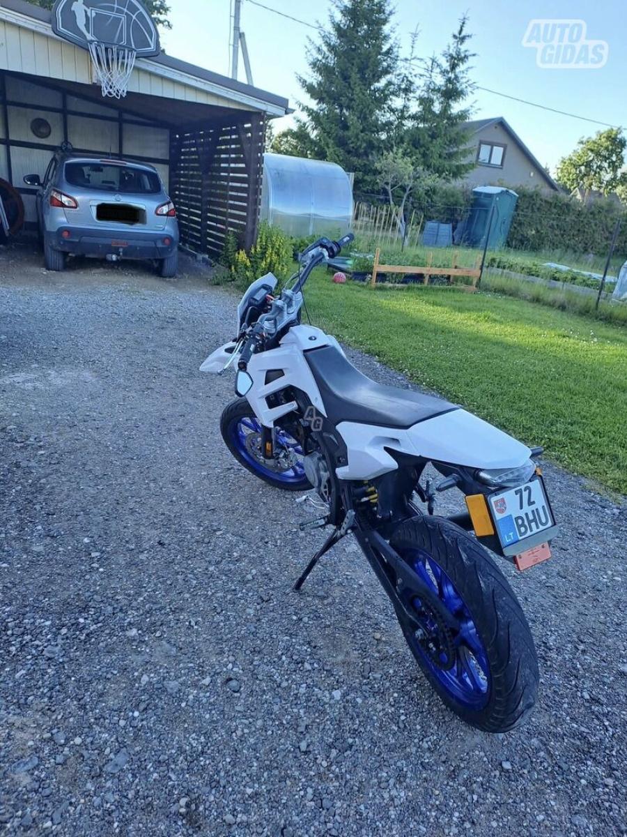 White Gilera SMT 2020 in Kelme, with an engine capacity of 0.05 L and mileage of 10 thousand km for 1800 €, photo 3 on AUTOMOTO.COM.LV