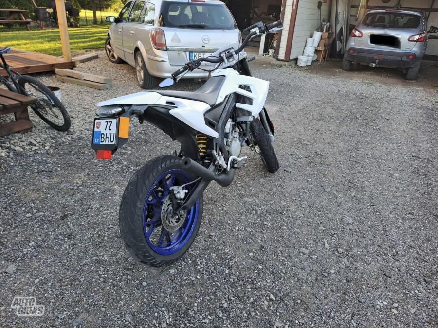 White Gilera SMT 2020 in Kelme, with an engine capacity of 0.05 L and mileage of 10 thousand km for 1800 €, photo 7 on AUTOMOTO.COM.LV