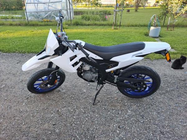 Белый Gilera SMT 2020 в Кельме, объемом двигателя 0.05 л и пробегом 10 тыс. км за 1800 €, фото 7 на AUTOMOTO.COM.LV