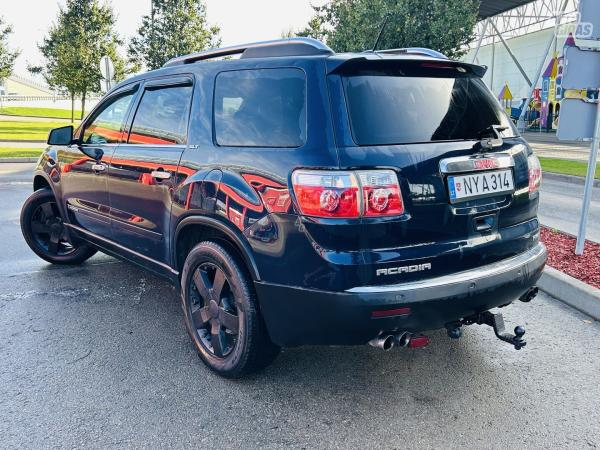 GMC Acadia 2009 in Klaipeda on AUTOMOTO.COM.LV GMC Acadia 2009 in Klaipeda, with an engine capacity of 3.60 L and mileage of 366 thousand km for 3700 €, photo 8 on AUTOMOTO.COM.LV