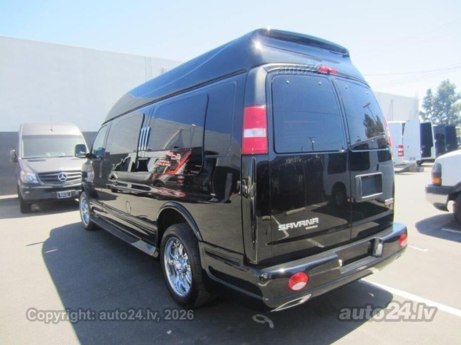 Melns GMC Savana 2016 Tallina, ar dzinēja tilpumu 6.00 L un nobraukumu 18 tūkst. km par 55700 €, foto 5 vietnē AUTOMOTO.COM.LV