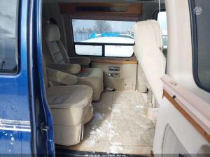 Blue GMC Savana 2003 in Panevezys, with an engine capacity of 4.30 L and mileage of 75 thousand km for 7700 €, photo 7 on AUTOMOTO.COM.LV