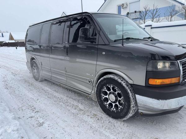 GMC Savana 2005 Panevēža, ar dzinēja tilpumu 5.30 L un nobraukumu 177 tūkst. km par 17500 €, foto 4 vietnē AUTOMOTO.COM.LV