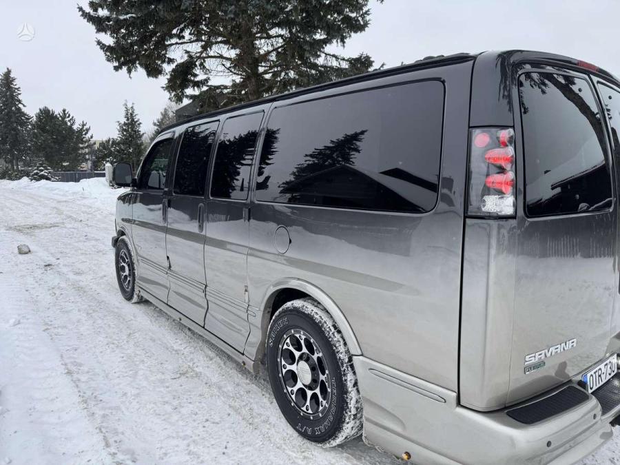 GMC Savana 2005 Panevēža, ar dzinēja tilpumu 5.30 L un nobraukumu 177 tūkst. km par 17500 €, foto 5 vietnē AUTOMOTO.COM.LV