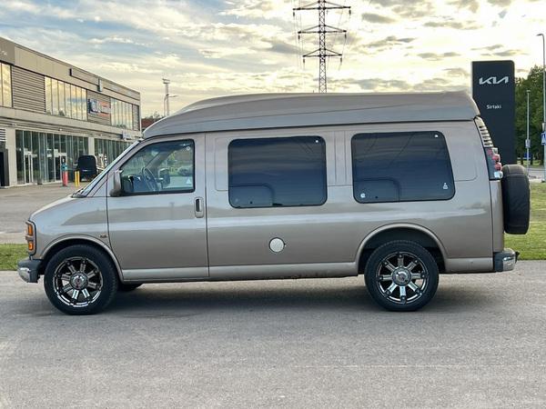 GMC Savana 1999 in Narva, with an engine capacity of 5.70 L and mileage of 188 thousand km for 5799 €, photo 4 on AUTOMOTO.COM.LV