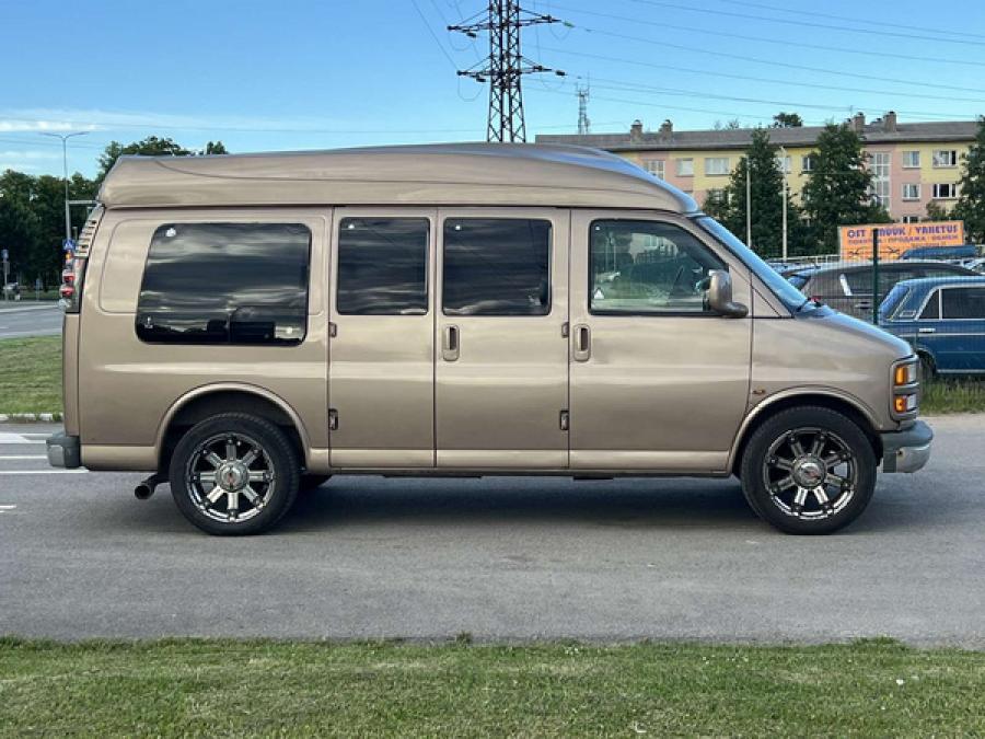GMC Savana 1999 in Narva, with an engine capacity of 5.70 L and mileage of 188 thousand km for 5799 €, photo 6 on AUTOMOTO.COM.LV
