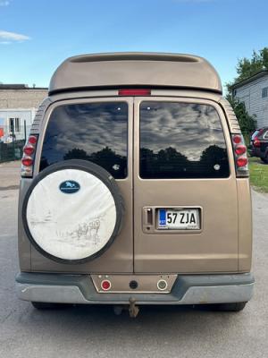 GMC Savana 1999 in Narva, with an engine capacity of 5.70 L and mileage of 188 thousand km for 5799 €, photo 9 on AUTOMOTO.COM.LV