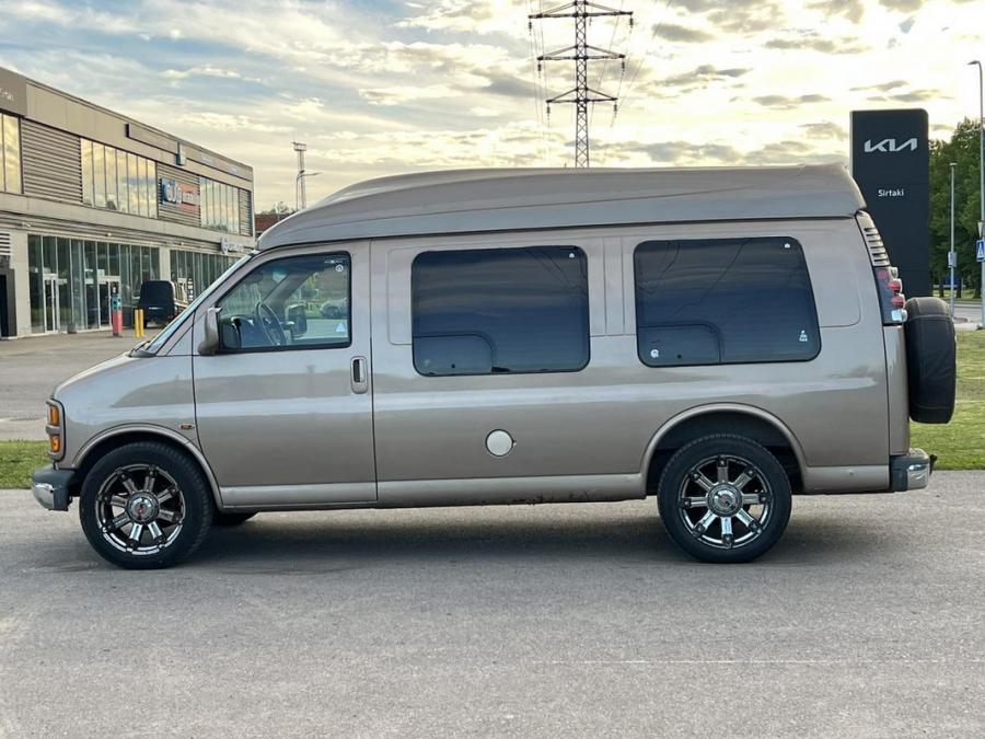 GMC Savana 1999 in Narva, with an engine capacity of 5.70 L and mileage of 188 thousand km for 5799 €, photo 18 on AUTOMOTO.COM.LV
