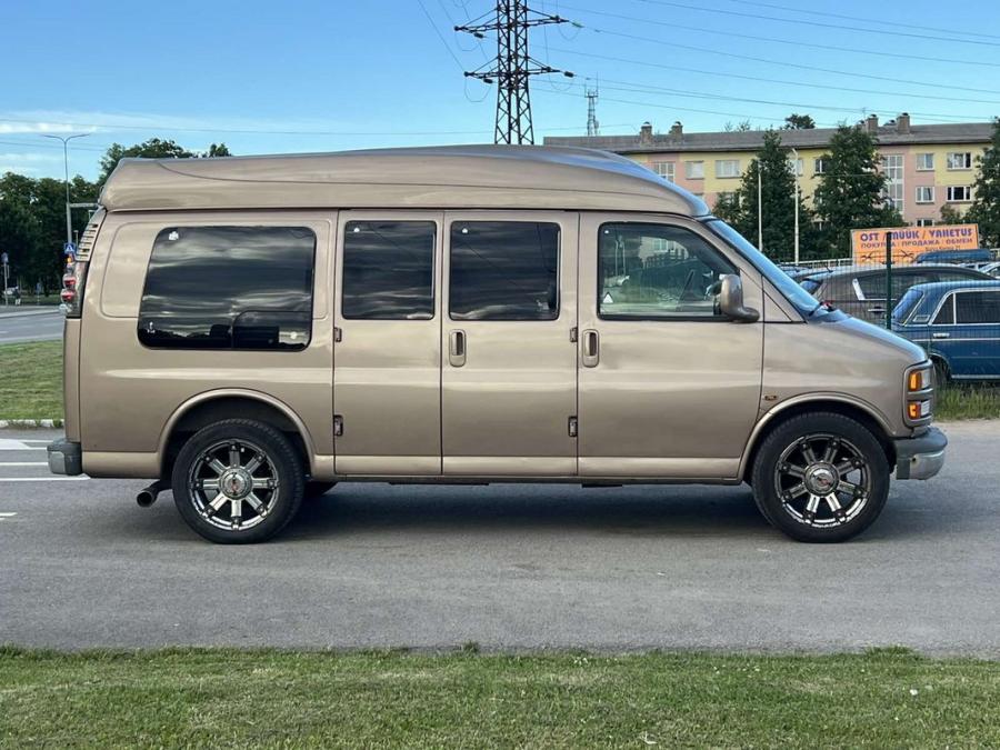 GMC Savana 1999 in Narva, with an engine capacity of 5.70 L and mileage of 188 thousand km for 5799 €, photo 19 on AUTOMOTO.COM.LV