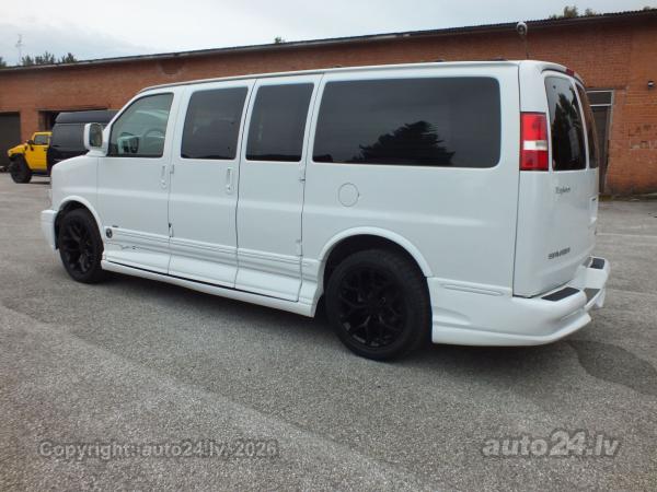 GMC Savana 2007 Otepē vietnē Balts GMC Savana 2007 Otepē, ar dzinēja tilpumu 5.30 L un nobraukumu 149 tūkst. km par 21800 €, foto 6 vietnē AUTOMOTO.COM.LV