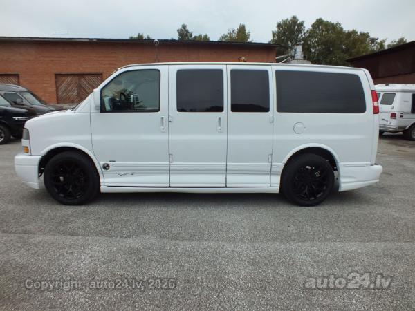 GMC Savana 2007 Otepē vietnē Balts GMC Savana 2007 Otepē, ar dzinēja tilpumu 5.30 L un nobraukumu 149 tūkst. km par 21800 €, foto 7 vietnē AUTOMOTO.COM.LV