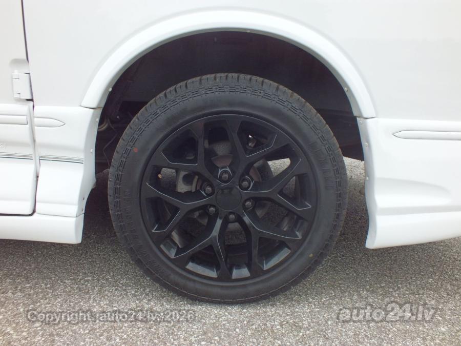 White GMC Savana 2007 in Otepaa, with an engine capacity of 5.30 L and mileage of 149 thousand km for 21800 €, photo 10 on AUTOMOTO.COM.LV