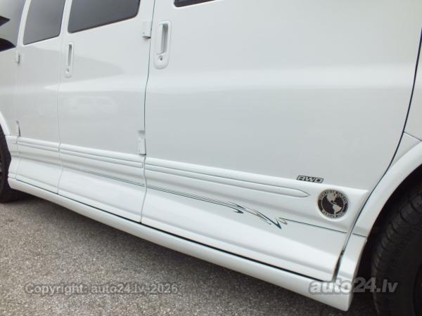 GMC Savana 2007 Otepē vietnē Balts GMC Savana 2007 Otepē, ar dzinēja tilpumu 5.30 L un nobraukumu 149 tūkst. km par 21800 €, foto 11 vietnē AUTOMOTO.COM.LV