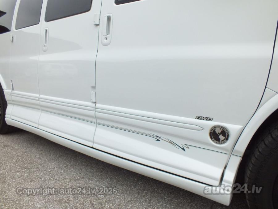 White GMC Savana 2007 in Otepaa, with an engine capacity of 5.30 L and mileage of 149 thousand km for 21800 €, photo 11 on AUTOMOTO.COM.LV