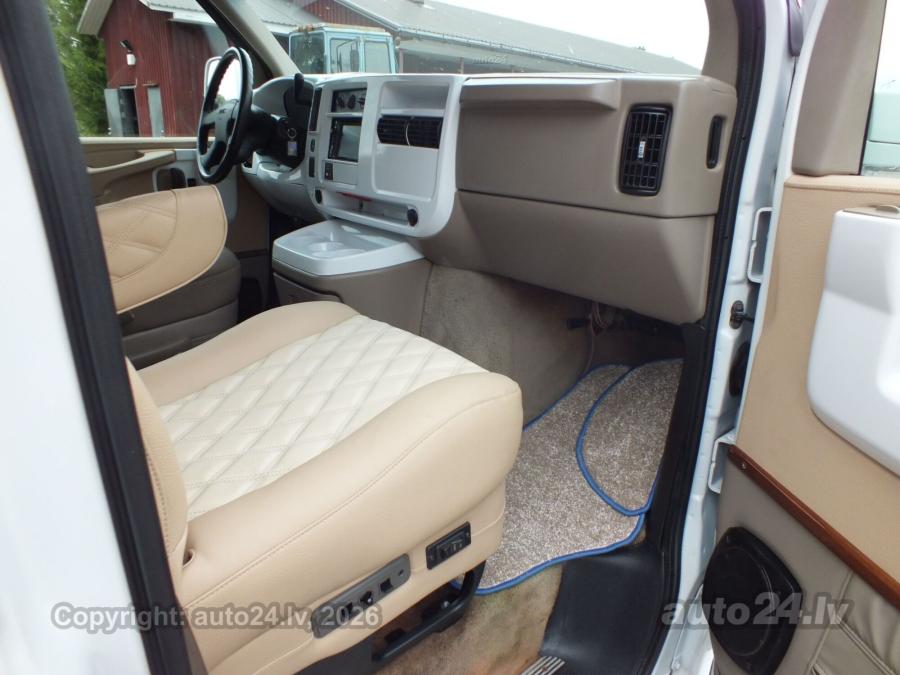 White GMC Savana 2007 in Otepaa, with an engine capacity of 5.30 L and mileage of 149 thousand km for 21800 €, photo 13 on AUTOMOTO.COM.LV