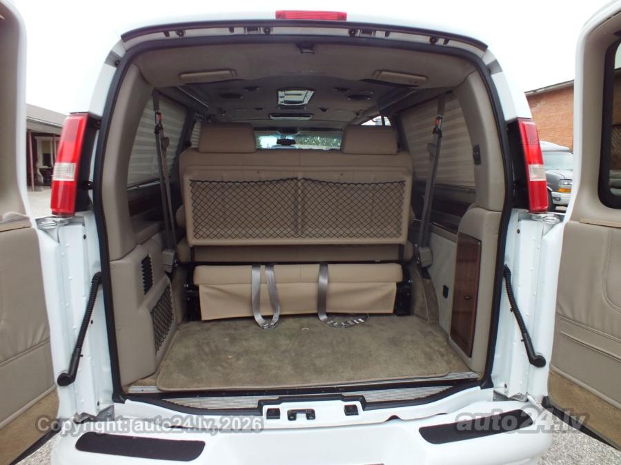 White GMC Savana 2007 in Otepaa, with an engine capacity of 5.30 L and mileage of 149 thousand km for 21800 €, photo 15 on AUTOMOTO.COM.LV