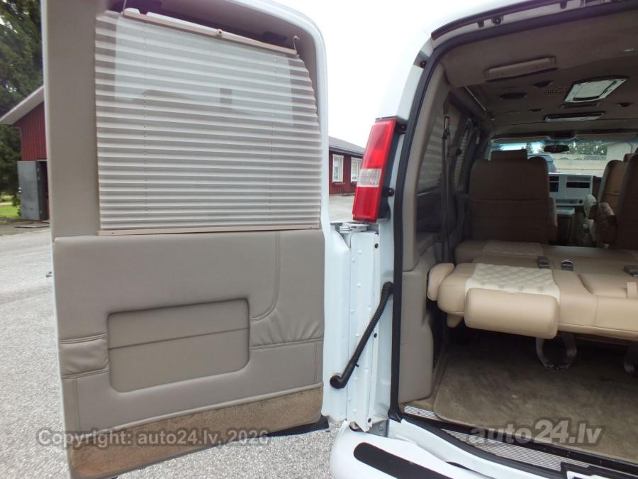 White GMC Savana 2007 in Otepaa, with an engine capacity of 5.30 L and mileage of 149 thousand km for 21800 €, photo 17 on AUTOMOTO.COM.LV