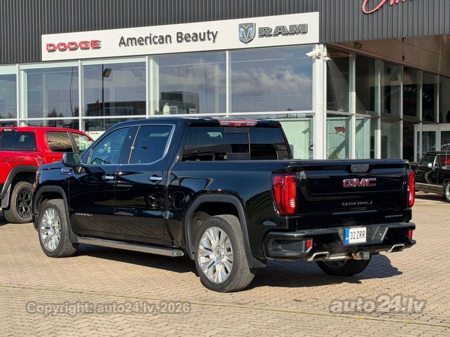 Black GMC Sierra 2020 in Tallinn, with an engine capacity of 6.20 L and mileage of 99 thousand km for 55900 €, photo 7 on AUTOMOTO.COM.LV