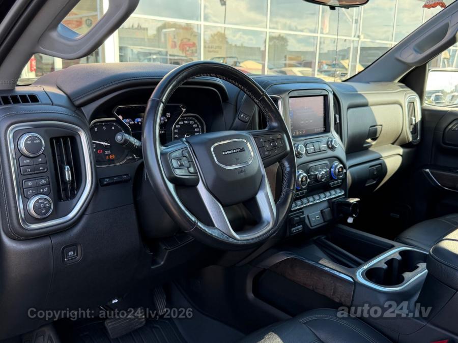 Black GMC Sierra 2020 in Tallinn, with an engine capacity of 6.20 L and mileage of 99 thousand km for 55900 €, photo 12 on AUTOMOTO.COM.LV