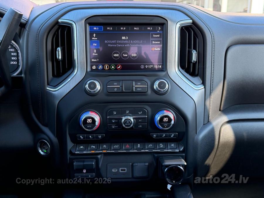 Black GMC Sierra 2020 in Tallinn, with an engine capacity of 6.20 L and mileage of 99 thousand km for 55900 €, photo 13 on AUTOMOTO.COM.LV