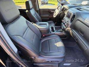 Black GMC Sierra 2020 in Tallinn, with an engine capacity of 6.20 L and mileage of 99 thousand km for 55900 €, photo 17 on AUTOMOTO.COM.LV