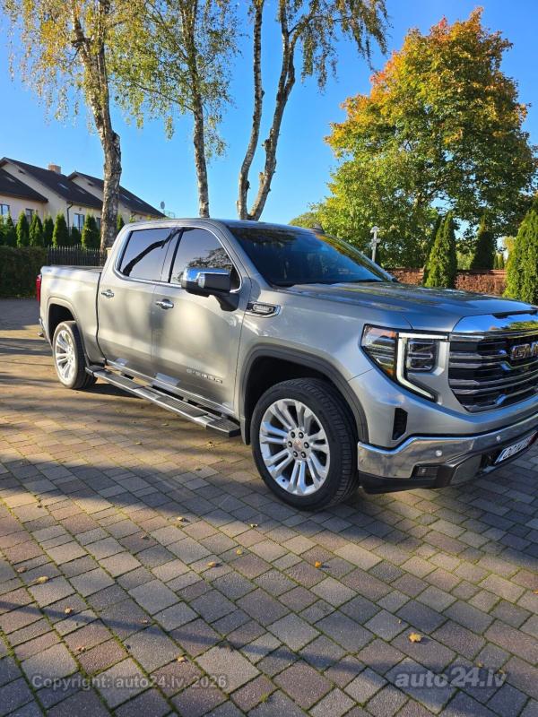 Grey GMC Sierra 2023 in Riga, with an engine capacity of 3.00 L and mileage of 31 thousand km for 59900 €, photo 5 on AUTOMOTO.COM.LV