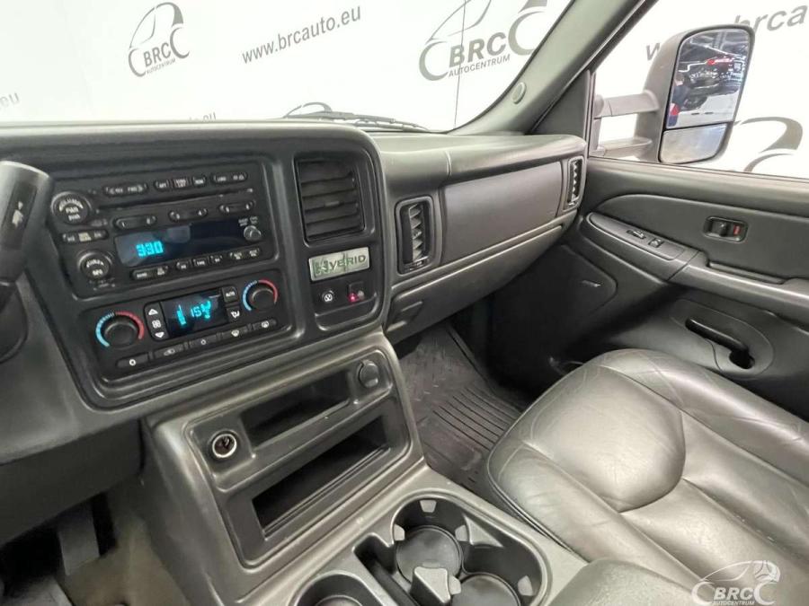 Grey GMC Sierra 2007 in Vilnius, with an engine capacity of 5.33 L and mileage of 102 thousand km for 14200 €, photo 24 on AUTOMOTO.COM.LV