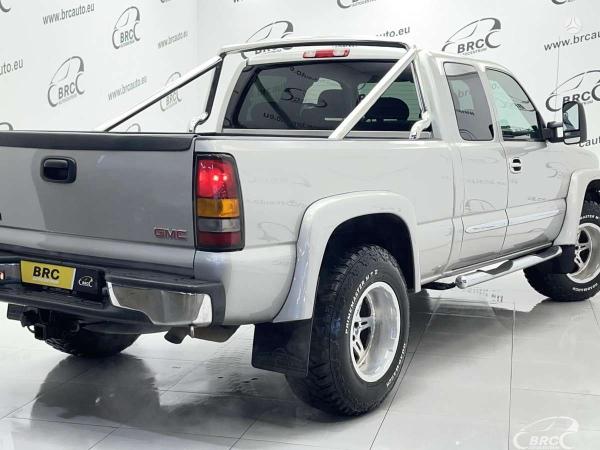Pelēks GMC Sierra 2007 Viļņa, ar dzinēja tilpumu 5.33 L un nobraukumu 102 tūkst. km par 13700 €, foto 3 vietnē AUTOMOTO.COM.LV
