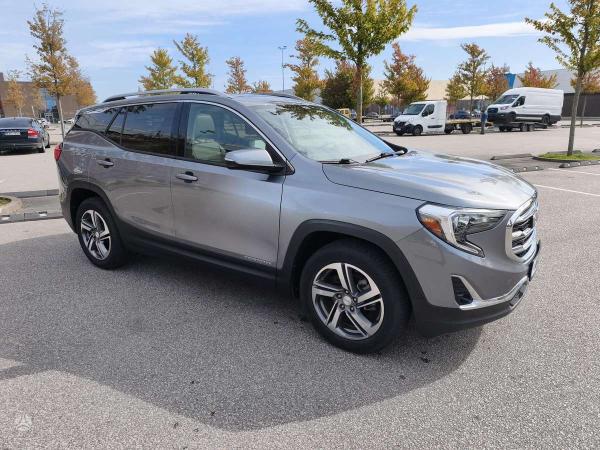GMC Terrain 2019 in Klaipeda on AUTOMOTO.COM.LV Grey GMC Terrain 2019 in Klaipeda, with an engine capacity of 1.60 L and mileage of 213 thousand km for 14800 €, photo 3 on AUTOMOTO.COM.LV