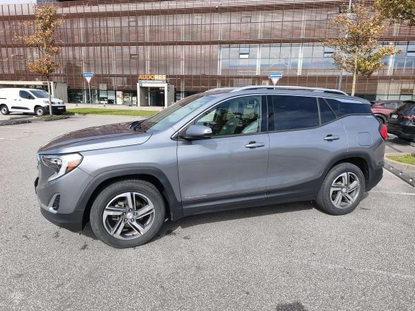 GMC Terrain 2019 in Klaipeda on AUTOMOTO.COM.LV Grey GMC Terrain 2019 in Klaipeda, with an engine capacity of 1.60 L and mileage of 213 thousand km for 14800 €, photo 7 on AUTOMOTO.COM.LV
