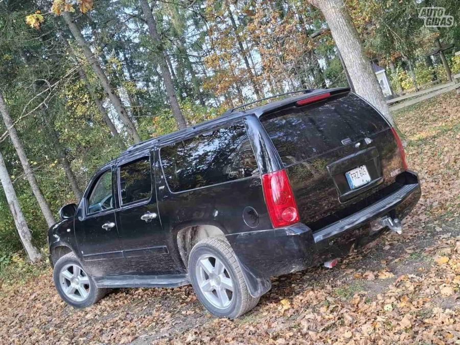 Melns GMC Yukon 2011 Telšiai, ar dzinēja tilpumu 5.30 L un nobraukumu 316 tūkst. km par 12000 €, foto 3 vietnē AUTOMOTO.COM.LV