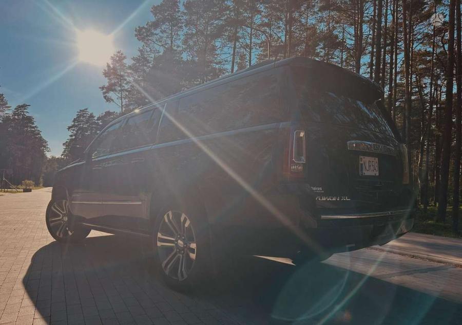 Black GMC Yukon 2016 in Pasvalys, with an engine capacity of 6.16 L and mileage of 290 thousand km for 22500 €, photo 5 on AUTOMOTO.COM.LV