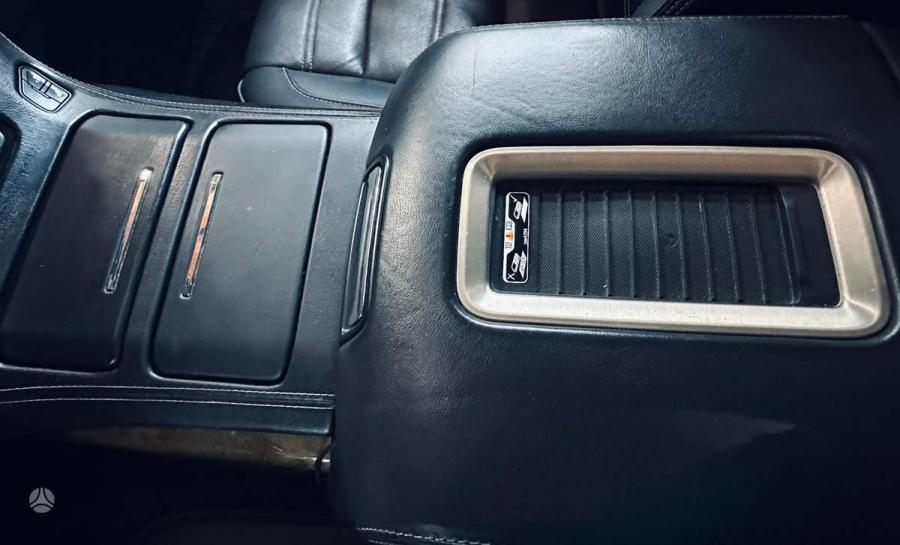 Black GMC Yukon 2016 in Pasvalys, with an engine capacity of 6.16 L and mileage of 290 thousand km for 22500 €, photo 14 on AUTOMOTO.COM.LV