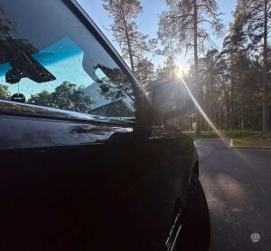 Black GMC Yukon 2016 in Pasvalys, with an engine capacity of 6.16 L and mileage of 290 thousand km for 22500 €, photo 15 on AUTOMOTO.COM.LV