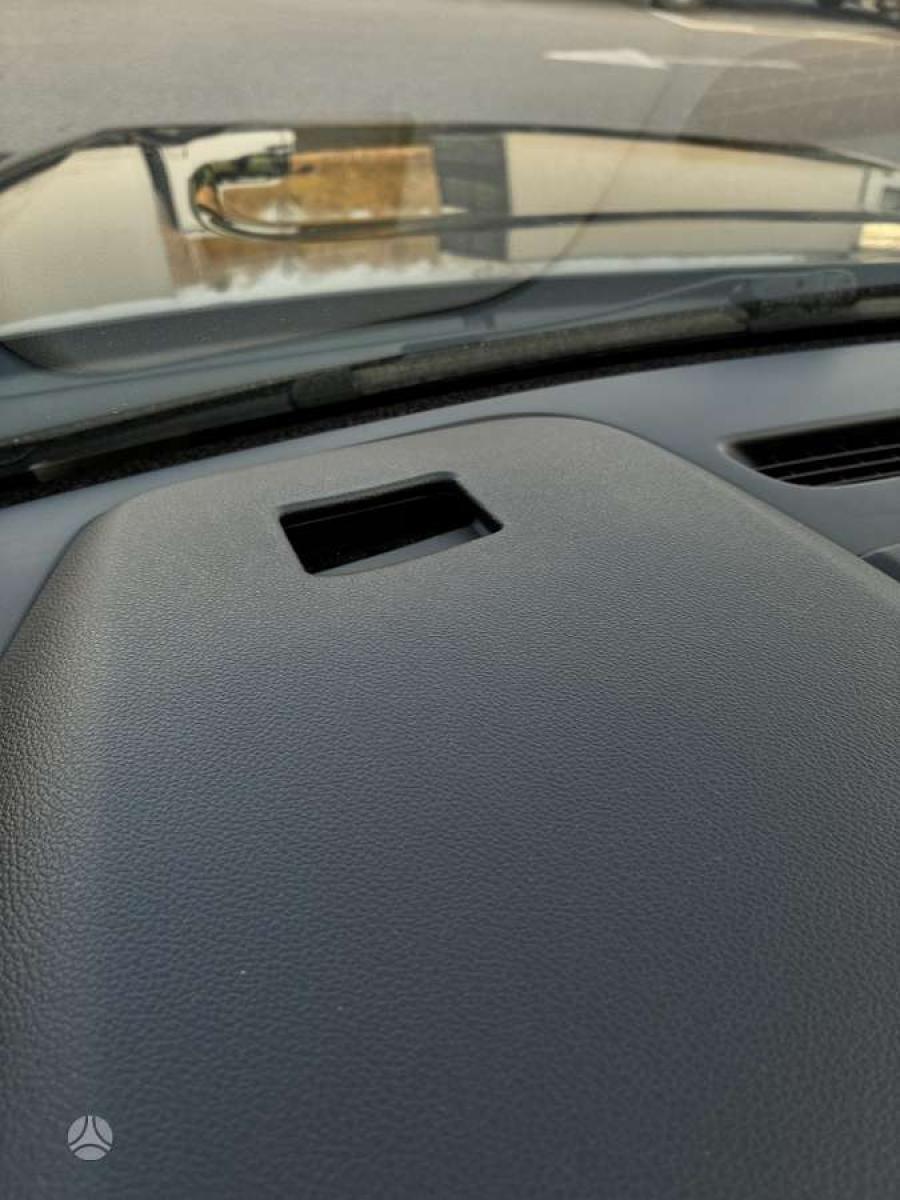 Black GMC Yukon 2017 in Vilnius, with an engine capacity of 5.30 L and mileage of 265 thousand km for 19900 €, photo 21 on AUTOMOTO.COM.LV
