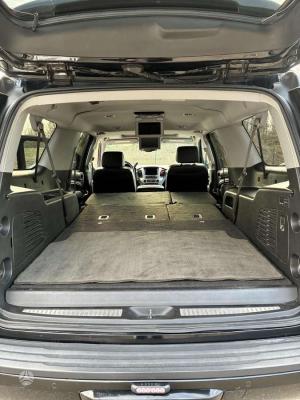 Black GMC Yukon 2017 in Vilnius, with an engine capacity of 5.30 L and mileage of 265 thousand km for 19900 €, photo 25 on AUTOMOTO.COM.LV