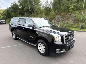Melns GMC Yukon 2017 Viļņa, ar dzinēja tilpumu 5.30 L un nobraukumu 265 tūkst. km par 18000 €, foto  vietnē AUTOMOTO.COM.LV