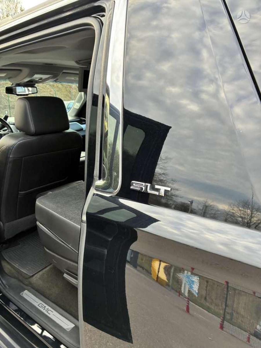 Melns GMC Yukon 2017 Viļņa, ar dzinēja tilpumu 5.30 L un nobraukumu 265 tūkst. km par 18000 €, foto 10 vietnē AUTOMOTO.COM.LV