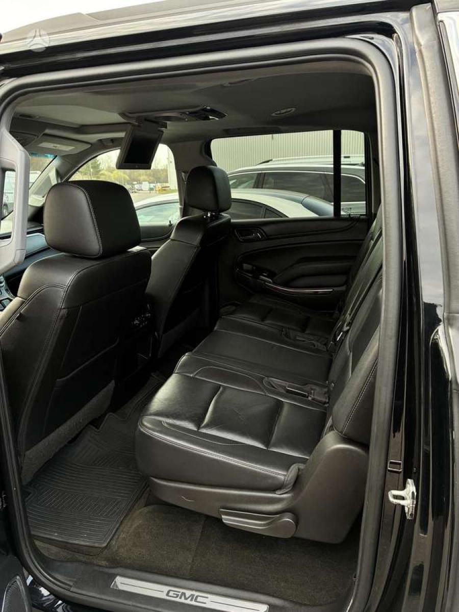 Melns GMC Yukon 2017 Viļņa, ar dzinēja tilpumu 5.30 L un nobraukumu 265 tūkst. km par 18000 €, foto 14 vietnē AUTOMOTO.COM.LV