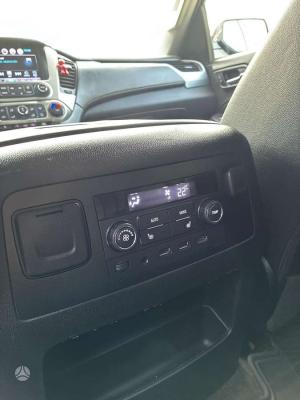 Melns GMC Yukon 2017 Viļņa, ar dzinēja tilpumu 5.30 L un nobraukumu 265 tūkst. km par 18000 €, foto 23 vietnē AUTOMOTO.COM.LV