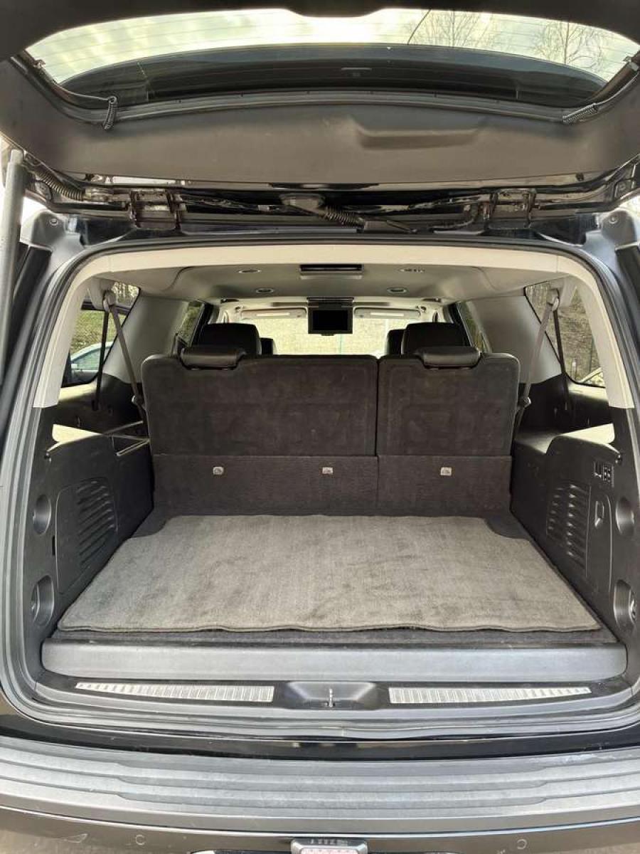 Melns GMC Yukon 2017 Viļņa, ar dzinēja tilpumu 5.30 L un nobraukumu 265 tūkst. km par 18000 €, foto 28 vietnē AUTOMOTO.COM.LV