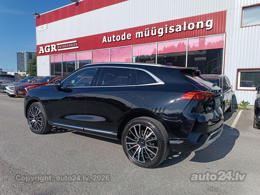 Black GWM Wey 05 2024 in Tallinn, with an engine capacity of 2.00 L and mileage of 33 thousand km for 43890 €, photo 3 on AUTOMOTO.COM.LV