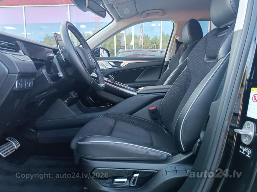 Black GWM Wey 05 2024 in Tallinn, with an engine capacity of 2.00 L and mileage of 33 thousand km for 43890 €, photo 8 on AUTOMOTO.COM.LV