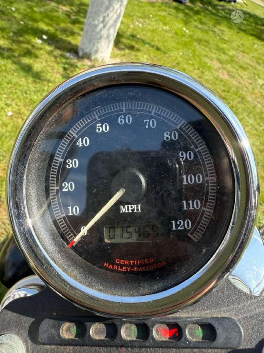 Black Harley-Davidson 883 2001 in Kaunas, with an engine capacity of 0.80 L and mileage of 15 thousand km for 4650 €, photo 5 on AUTOMOTO.COM.LV