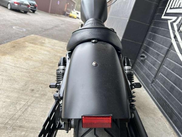 Melns Harley-Davidson 883 2019 Viļņa, ar dzinēja tilpumu 0.88 L un nobraukumu 11 tūkst. km par 8500 €, foto 11 vietnē AUTOMOTO.COM.LV