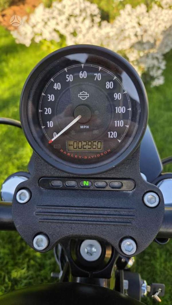 Black Harley-Davidson 883 2020 in Kaunas, with an engine capacity of 0.88 L and mileage of 3 thousand km for 8700 €, photo 1 on AUTOMOTO.COM.LV