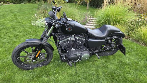 Black Harley-Davidson 883 2020 in Kaunas, with an engine capacity of 0.88 L and mileage of 3 thousand km for 8700 €, photo 3 on AUTOMOTO.COM.LV