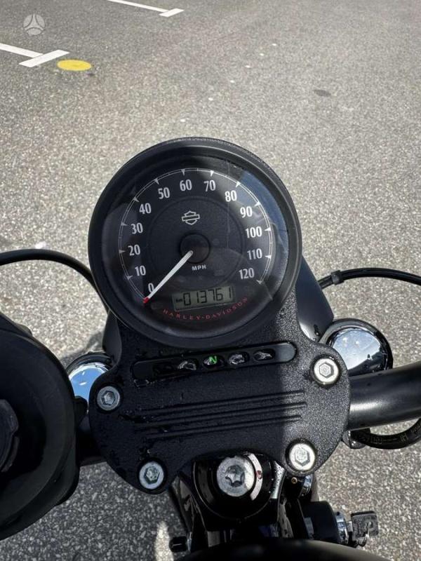 Harley-Davidson 883 2020 Viļņa, ar dzinēja tilpumu 0.88 L un nobraukumu 14 tūkst. km par 6100 €, foto 9 vietnē AUTOMOTO.COM.LV